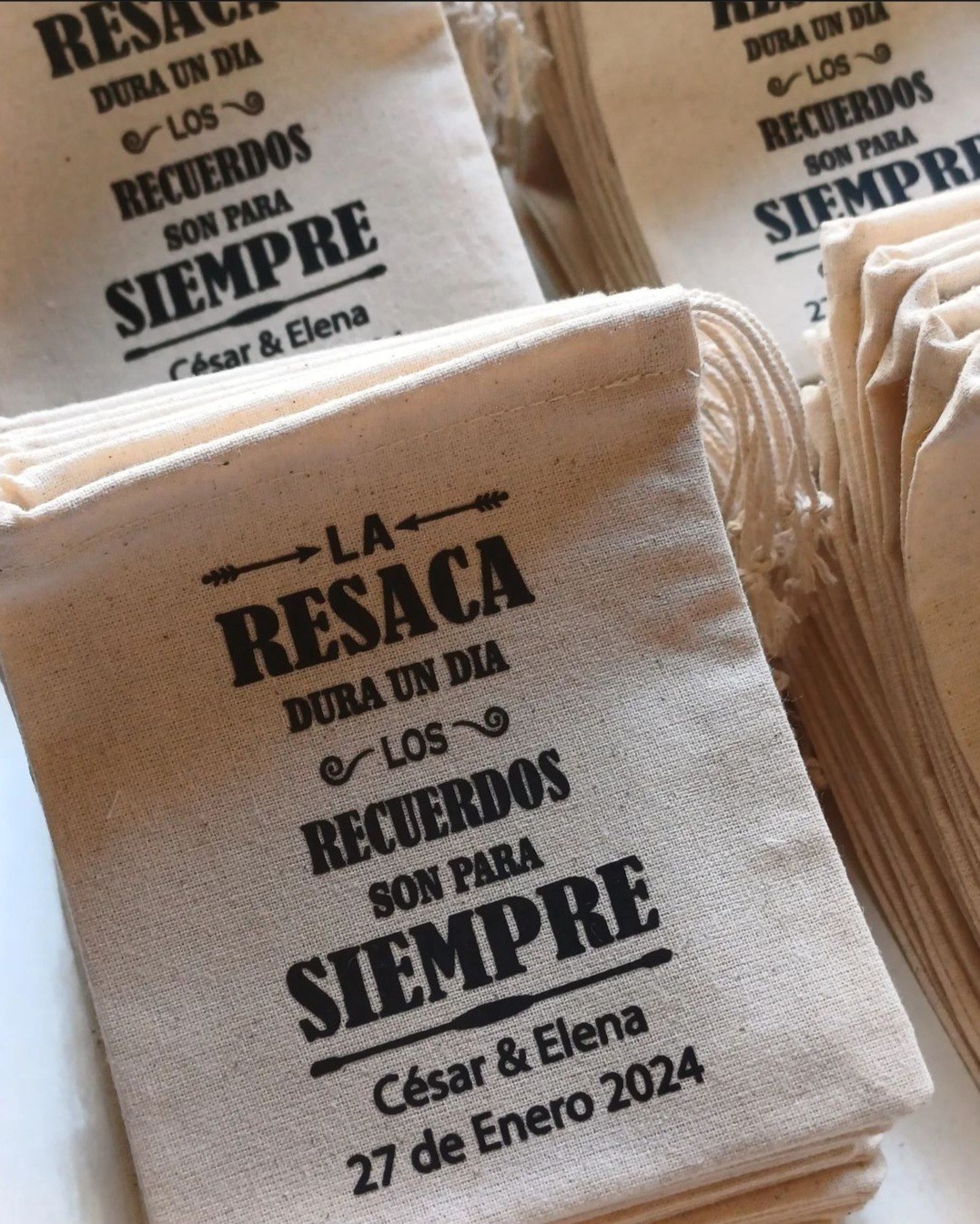 Pack 100 bolsas algodón kit anti resaca 12x10cm personalizadas.